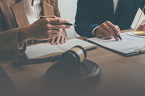 ¿Puedo Solicitar el Parole Mientras Pido VAWA?